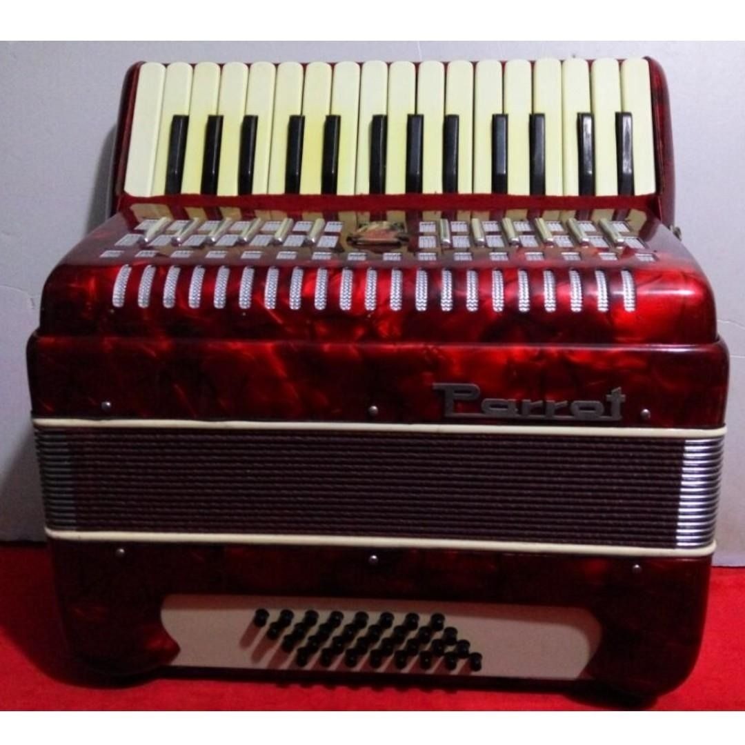 Parrot- 34 keys 60 Bass Accordion w/Case (YW823), Hobbies & Toys, Music ...