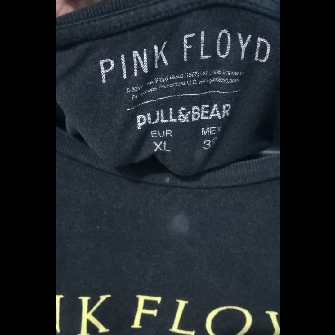 PINK Floyd collaps BY PULL & BEAR, Fesyen Pria, Pakaian , Atasan di ...