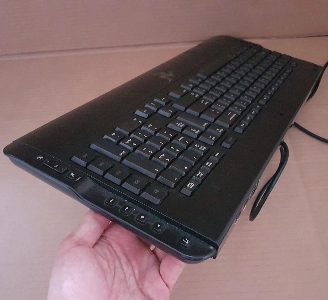 Premium Razer Tarantula Gaming Keyboard, Model RZ03-00070, Sleek, Smart ...