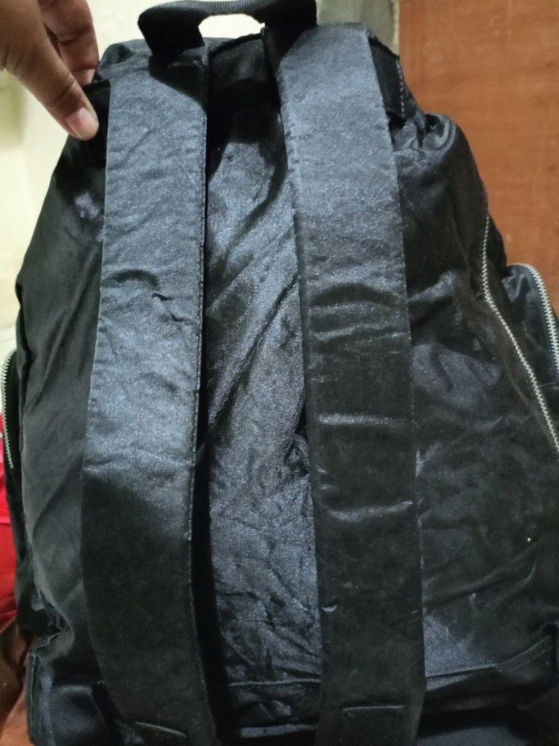 Ransel hitam, Fesyen Wanita, Tas & Dompet di Carousell