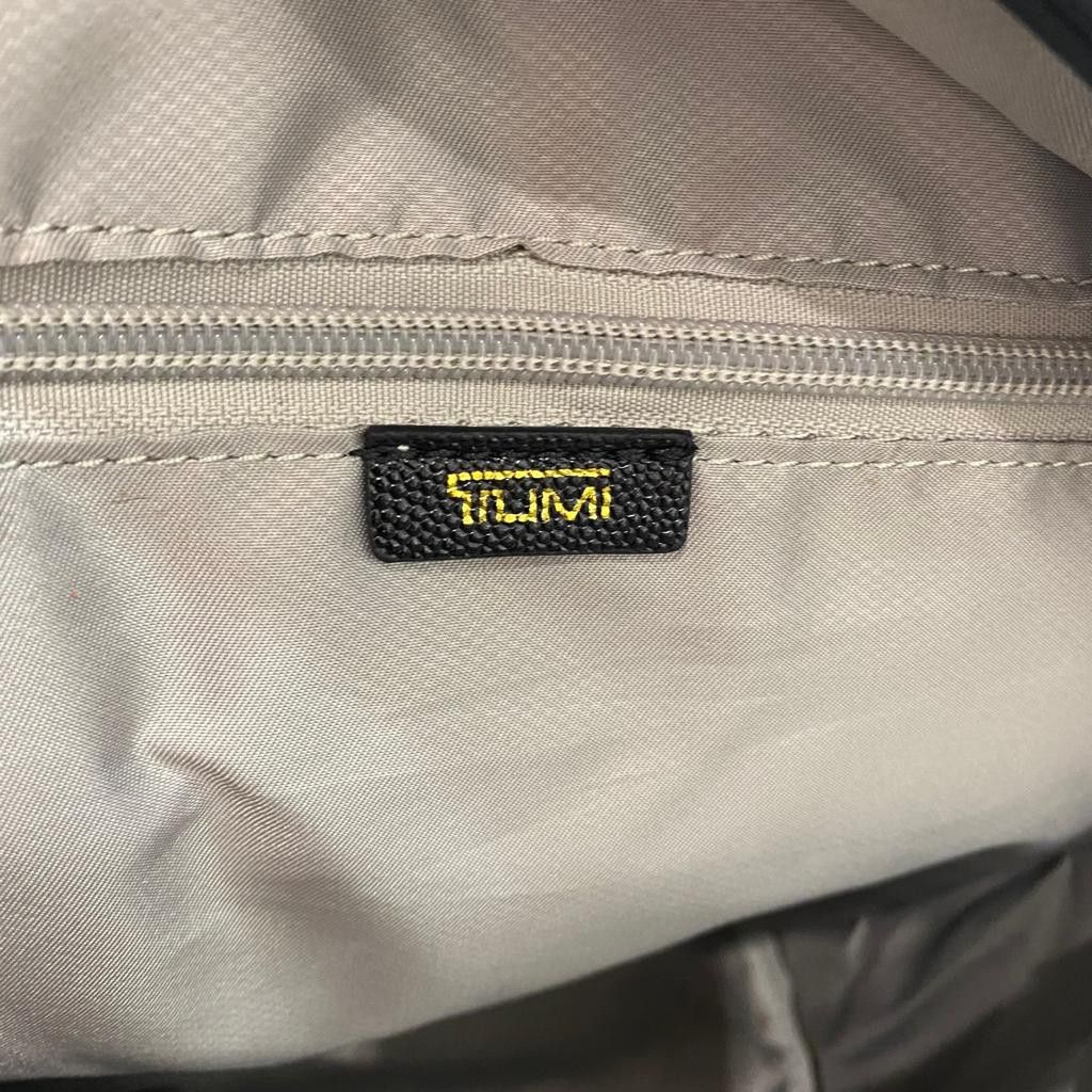 Ransel tumi, Fesyen Wanita, Tas & Dompet di Carousell