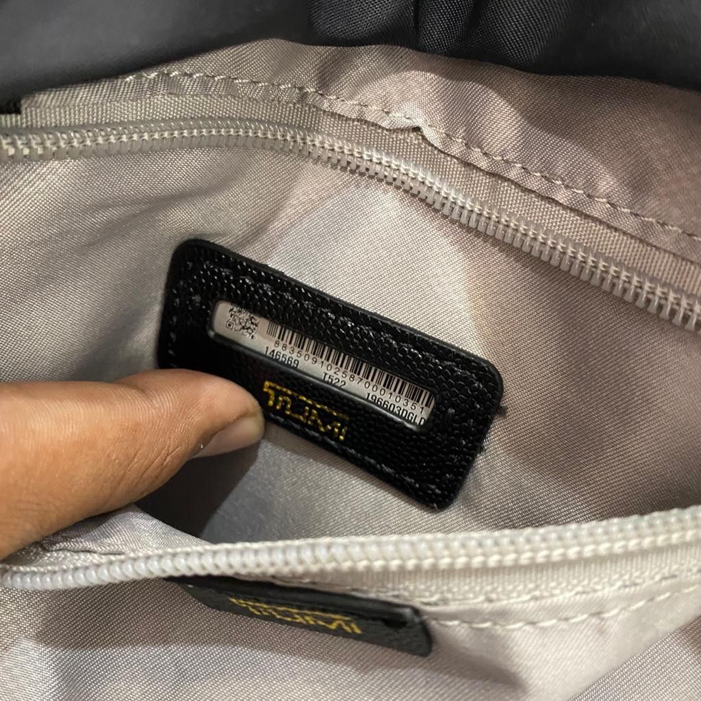 Ransel tumi, Fesyen Wanita, Tas & Dompet di Carousell