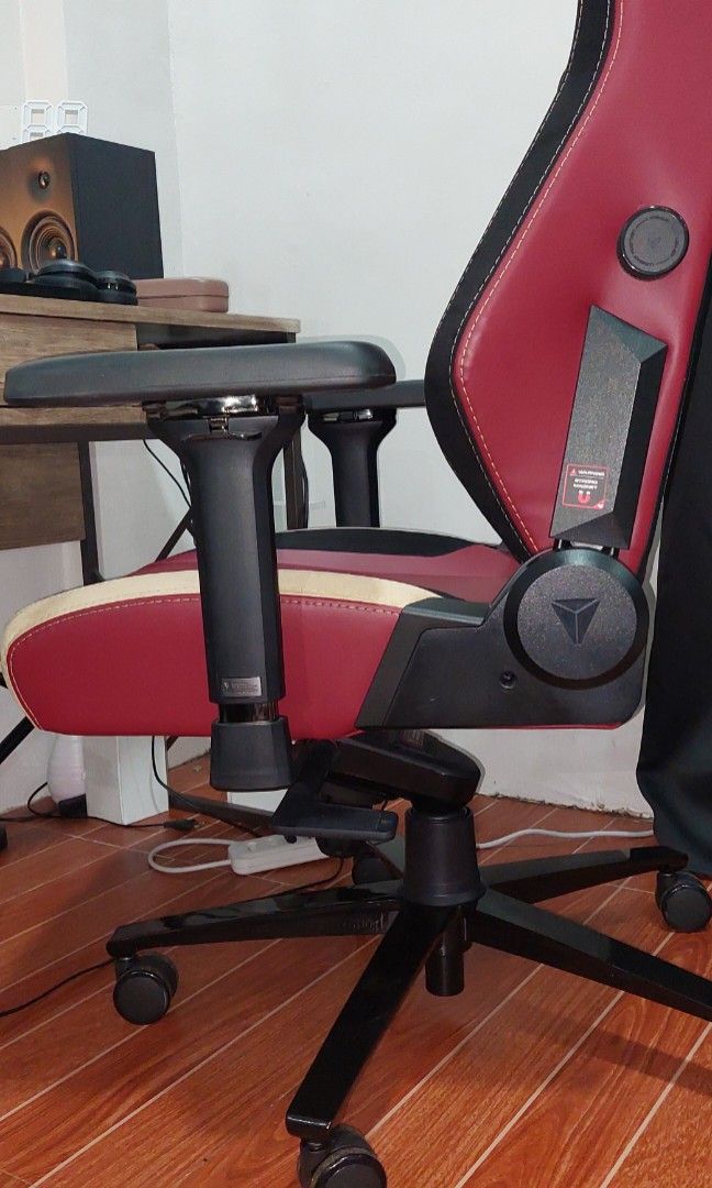 Secret Lab Gaming Chair, Furniture & Home Living, Office Furniture ...