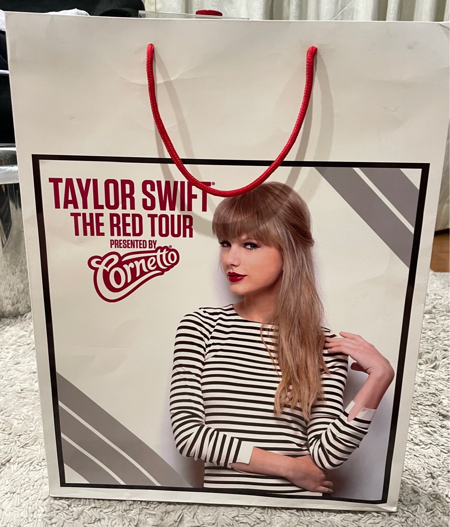 Taylor Swift The Red Tour (presented by) Cornetto paperbag / paper bag ...