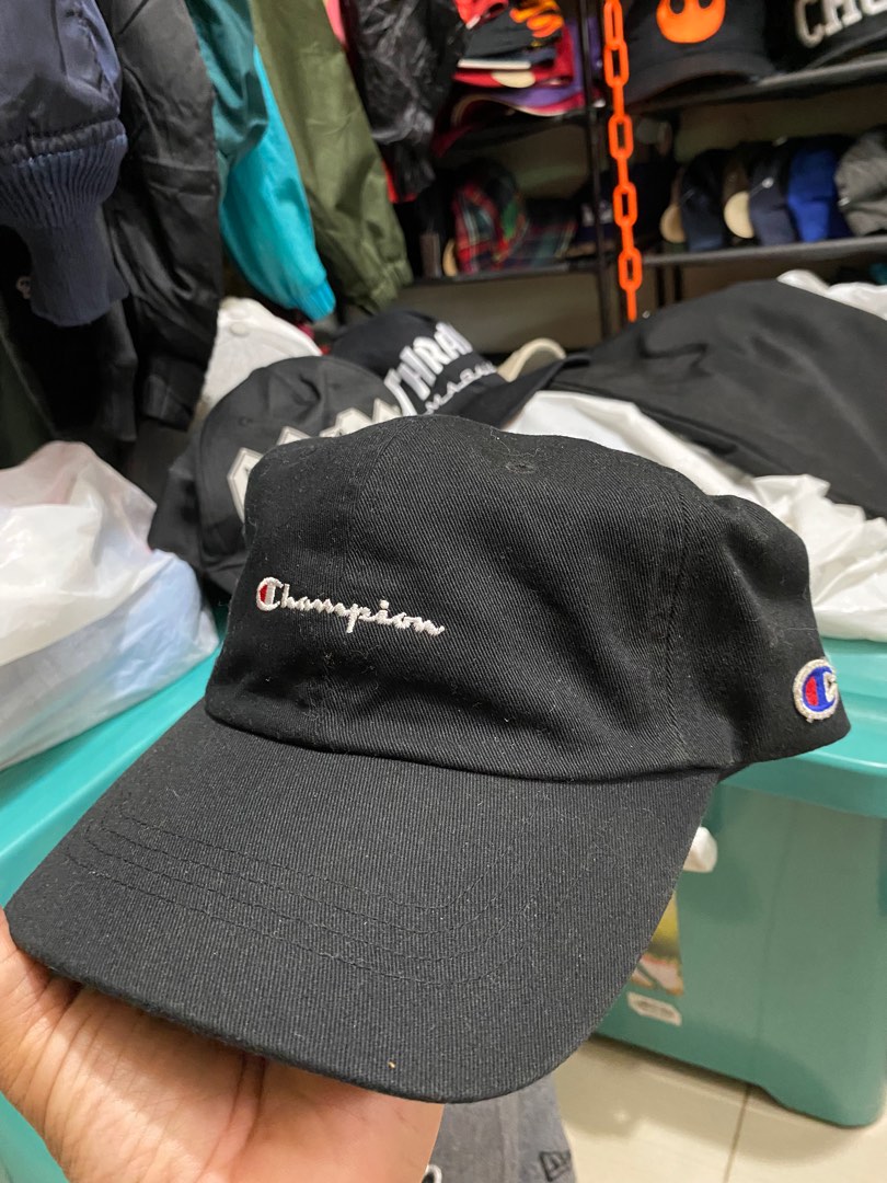 topi Champion ori, Fesyen Pria, Aksesoris, Topi di Carousell