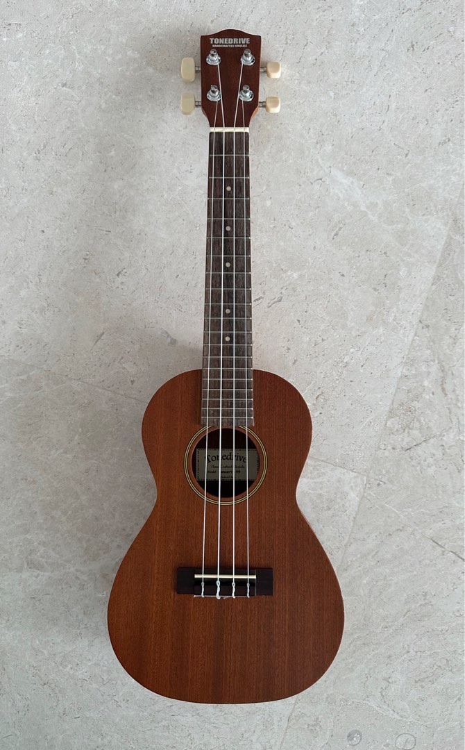 Ukulele, Hobbies & Toys, Music & Media, Musical Instruments on Carousell
