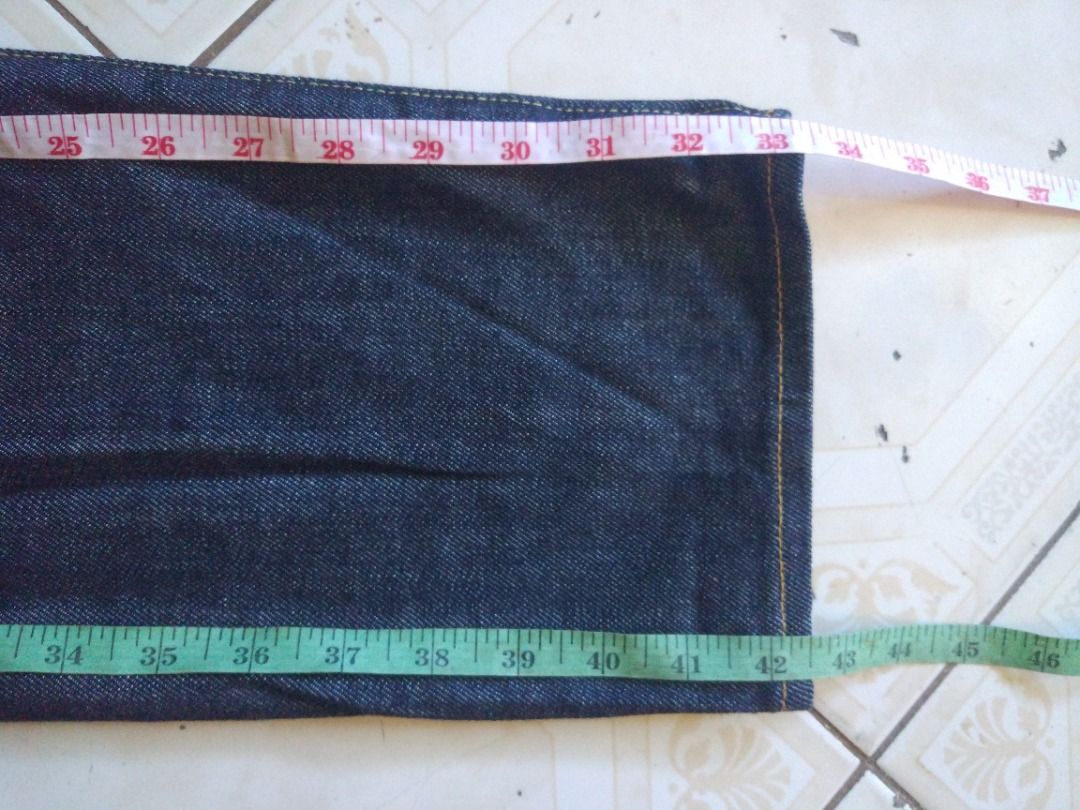Uniqlo S001 Selvedge Jean 35 actual, Men's Fashion, Bottoms, Jeans on Carousell