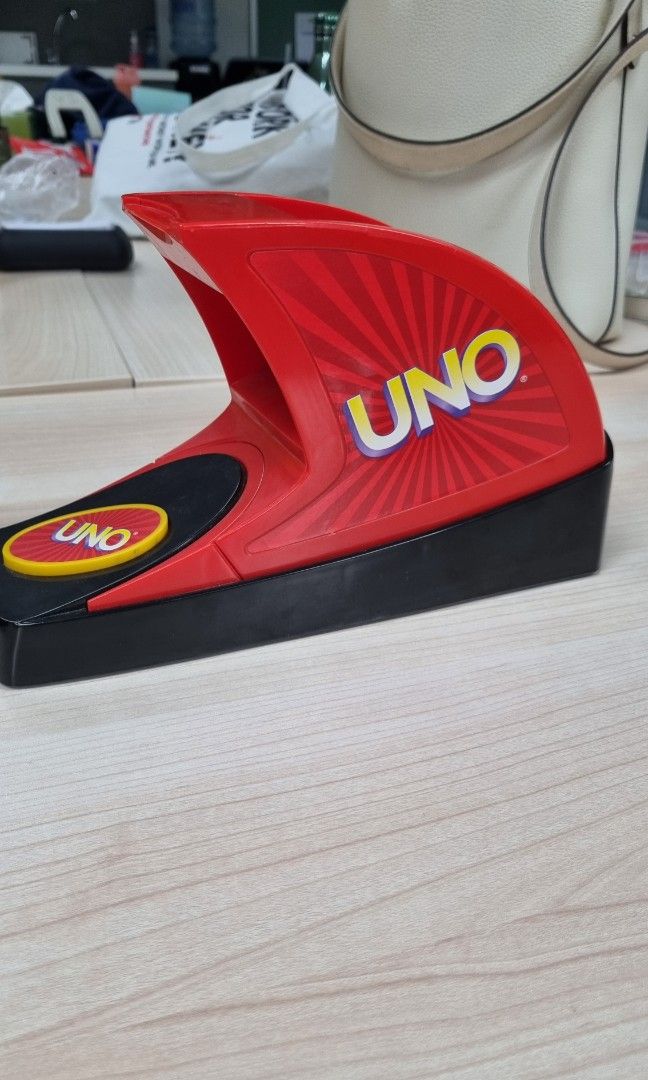 Uno card distributor, Hobbies & Toys, Toys & Games on Carousell