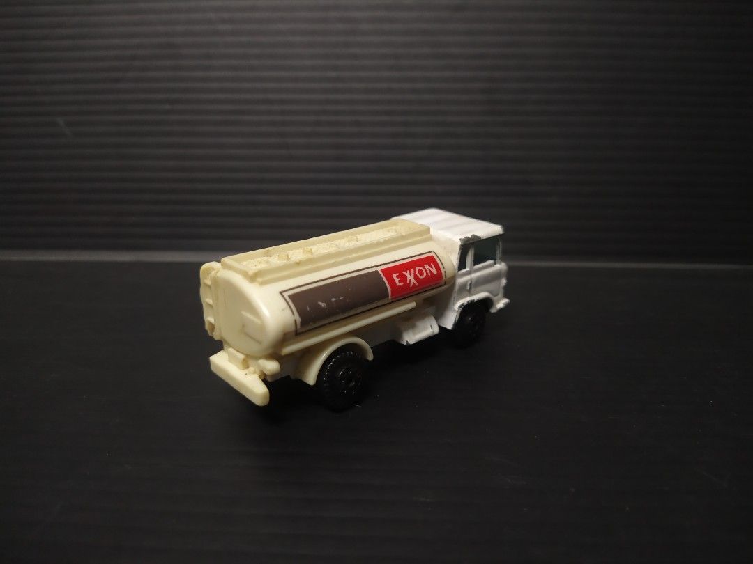 Vintage Yatming White Exxon Semi Oil Gasoline Tanker Truck Diecast Toy ...