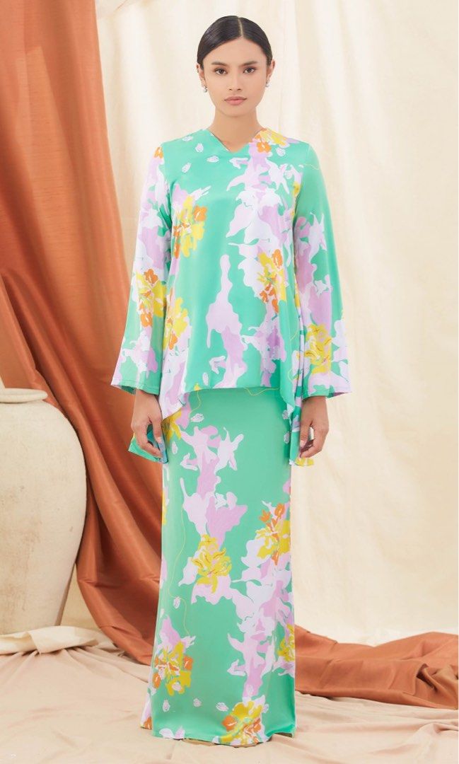 WANZAR THADDEA JADE GREEN, Women's Fashion, Muslimah Fashion, Baju ...