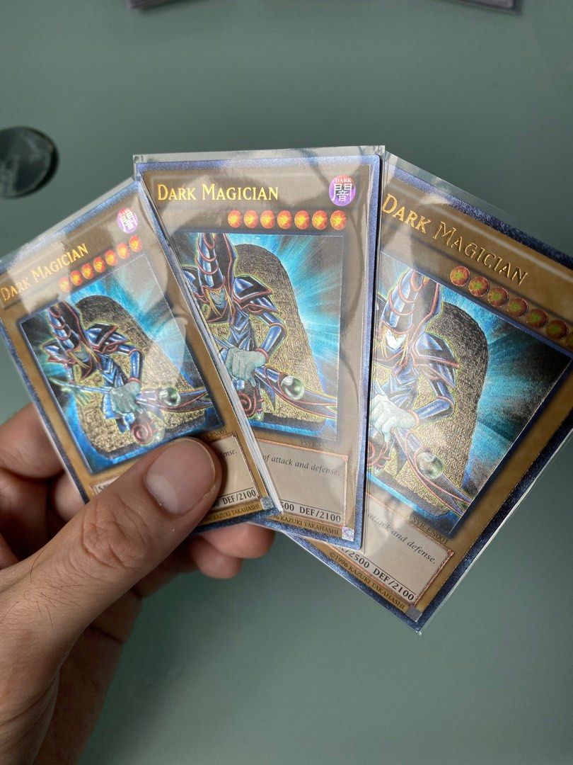 Yugioh Ultimate Rare - Dark Magician - YSYR-EN001, Hobbies & Toys, Toys ...