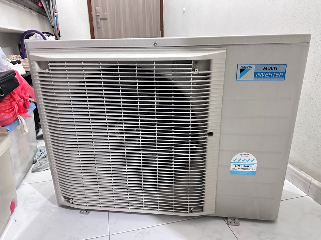 Aircon system 2 (Brand Daikin ), TV & Home Appliances, Air Conditioners ...