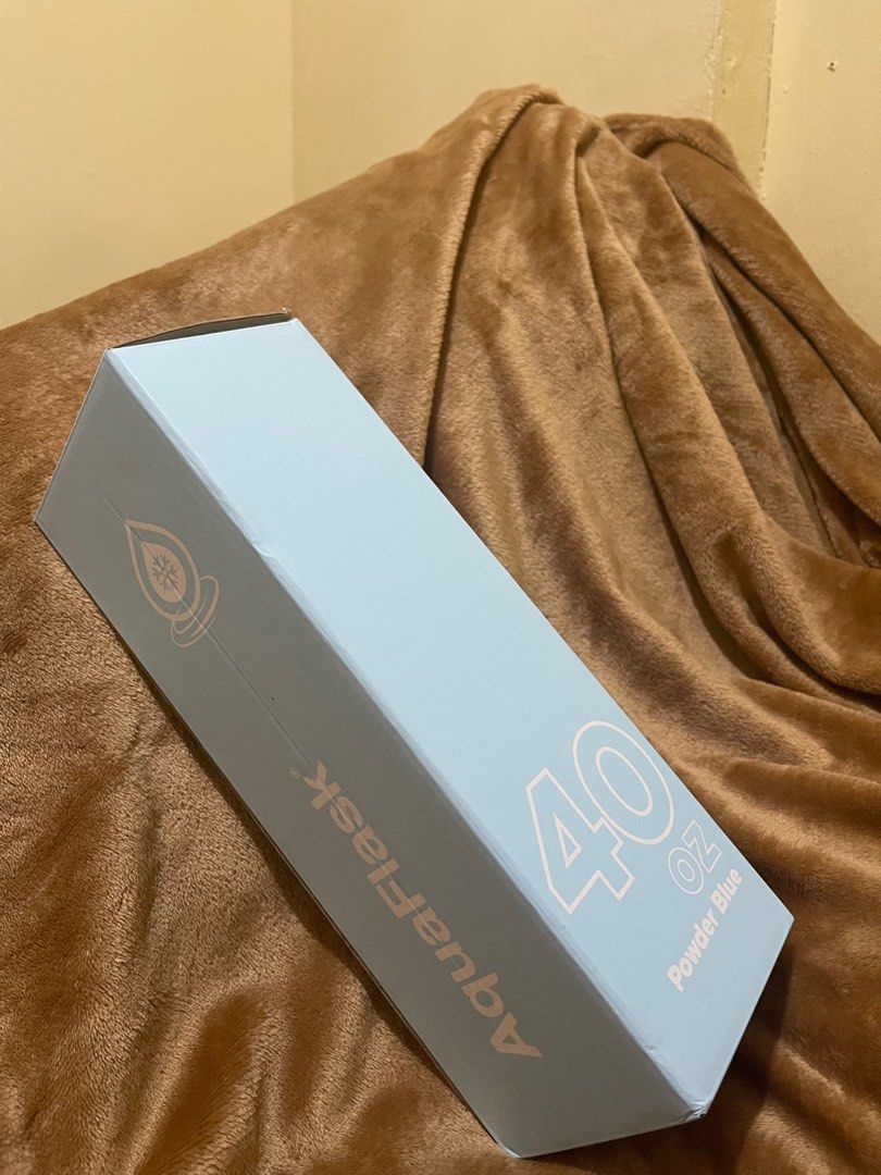 AQUA FLASK POWDER BLUE 40 oz on Carousell