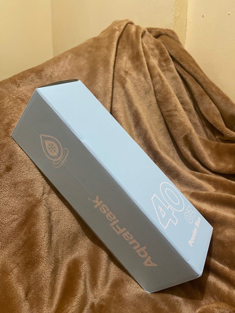 AQUA FLASK POWDER BLUE 40 oz on Carousell