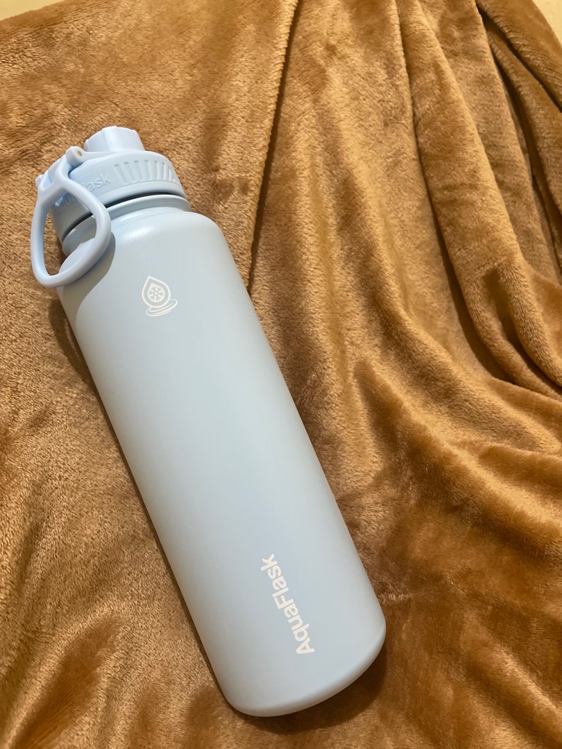 AQUA FLASK POWDER BLUE 40 oz on Carousell