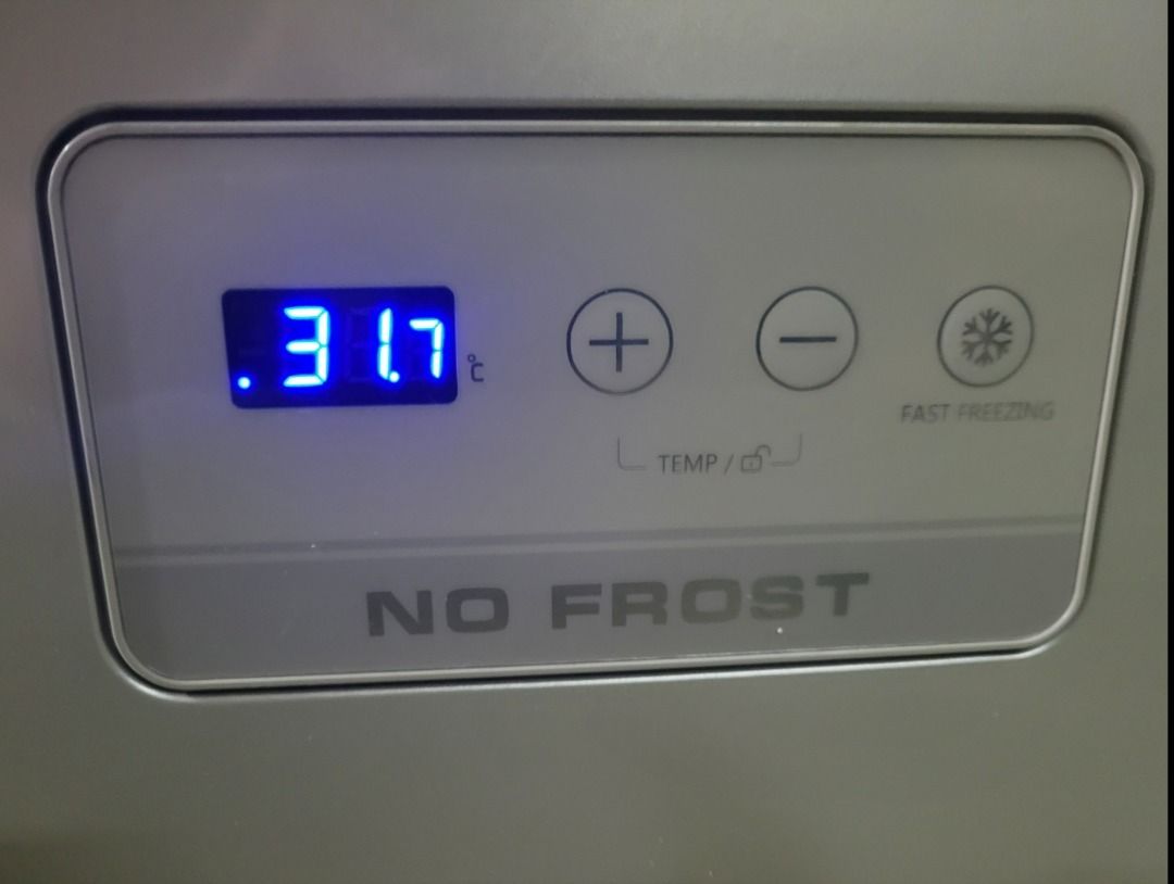 Aucma Chest Freezer (- 40°c ) No Frost 372 Litres Capacity BD-372WD, TV ...
