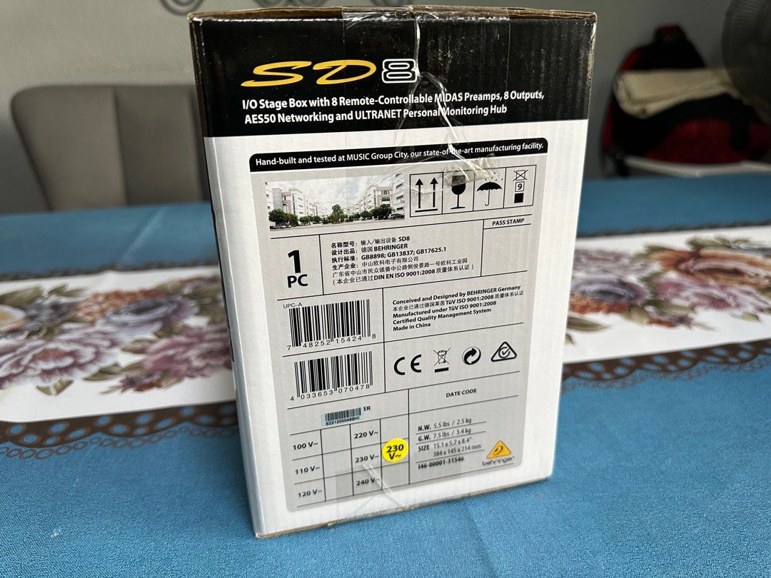 Behringer SD8 (I/O Box Remote-Controllable MIDAS Preamps, 8 Outputs, AES50 Networking and ...