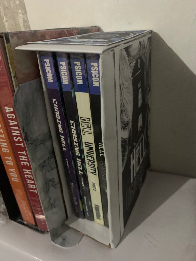 Book Box for Hell University Chasing Hell wattpad books HU CH Costumize, Hobbies & Toys, Books ...