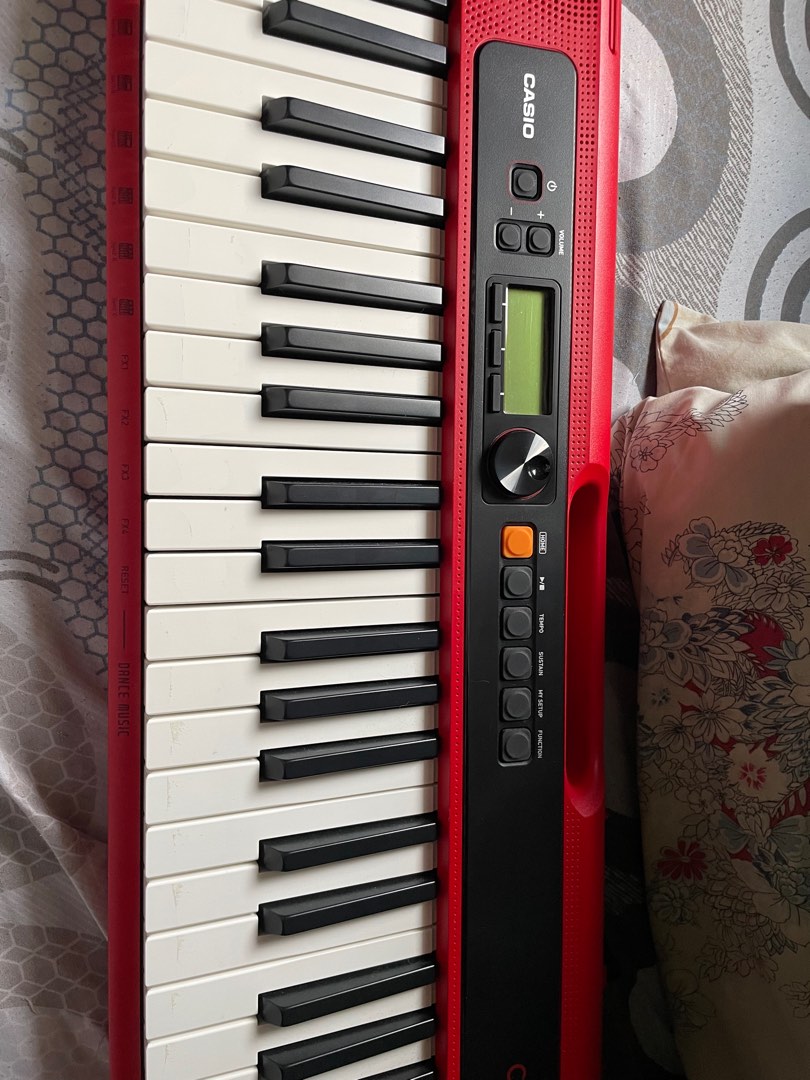 Casio CT S200 Red Keyboard, Hobbies & Toys, Music & Media, Musical ...