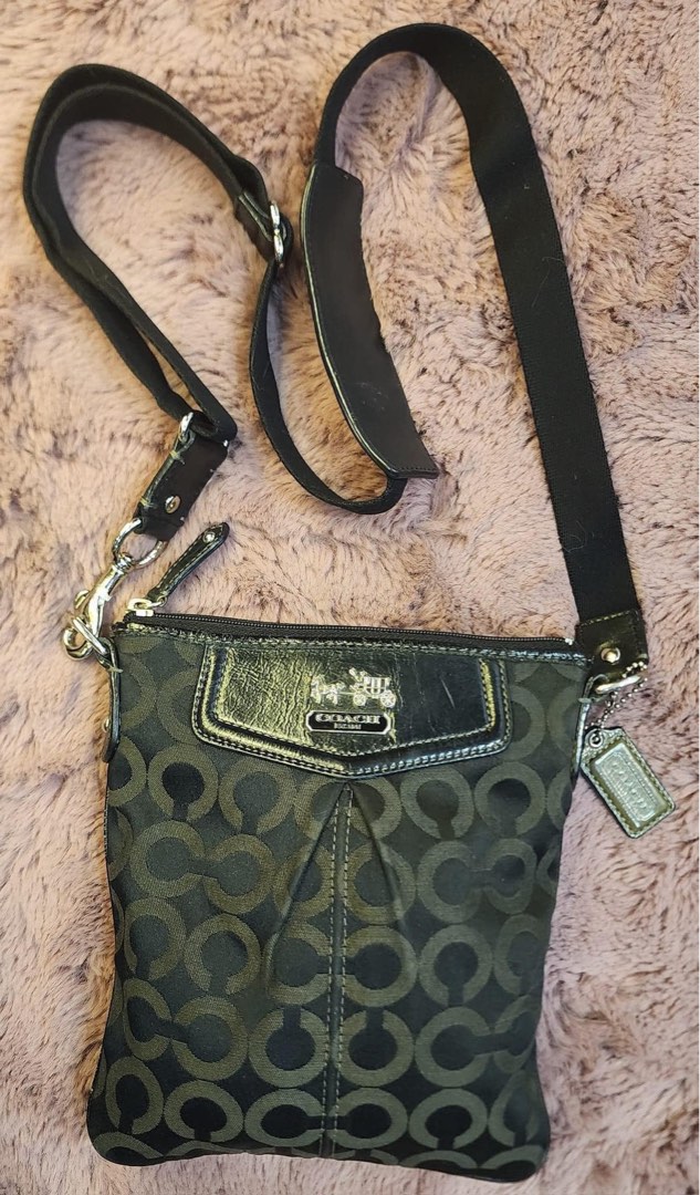 coach sling on Carousell