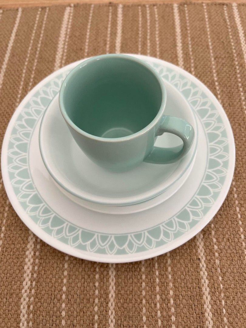 Corelle 16 piece Dinnerware Set Delano NO BOX, Furniture & Home Living ...