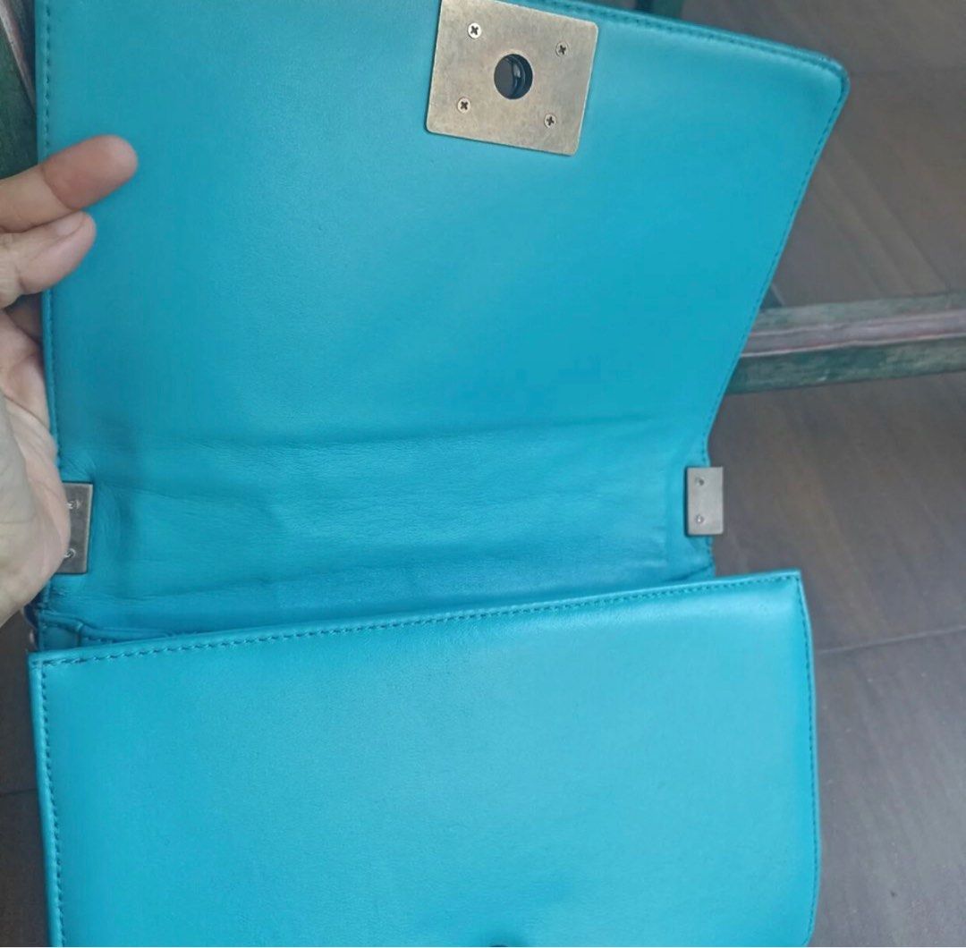 Cunil kulit asli, Fesyen Wanita, Tas & Dompet di Carousell