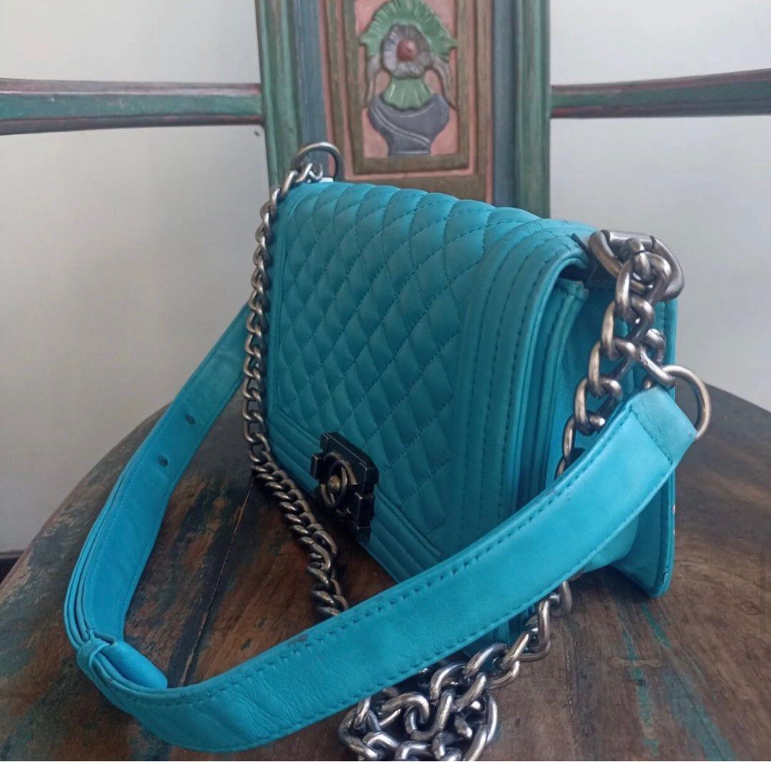 Cunil kulit asli, Fesyen Wanita, Tas & Dompet di Carousell