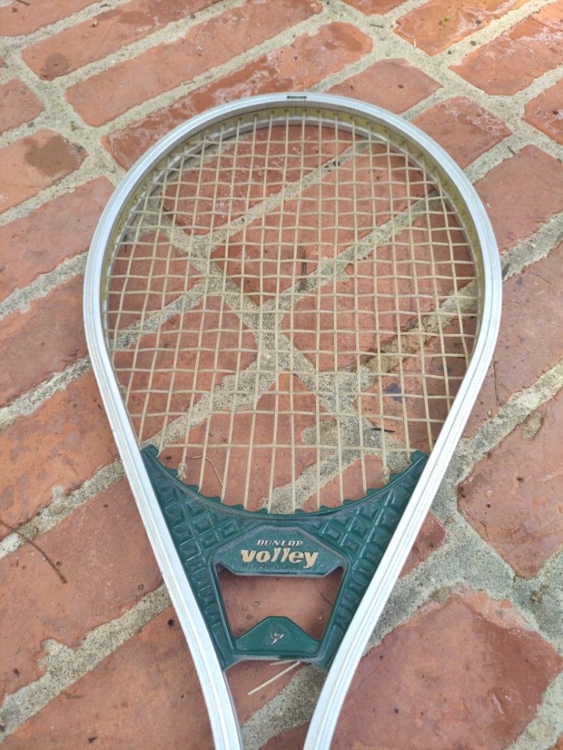 Dunlop tennis racket with aluminum frame, 運動產品, 運動與體育, 運動與體育 - 球拍和球類運動 ...