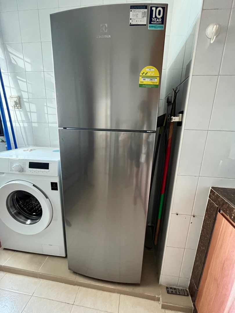 Electrolux Small Fridge, TV & Home Appliances, Kitchen Appliances ...