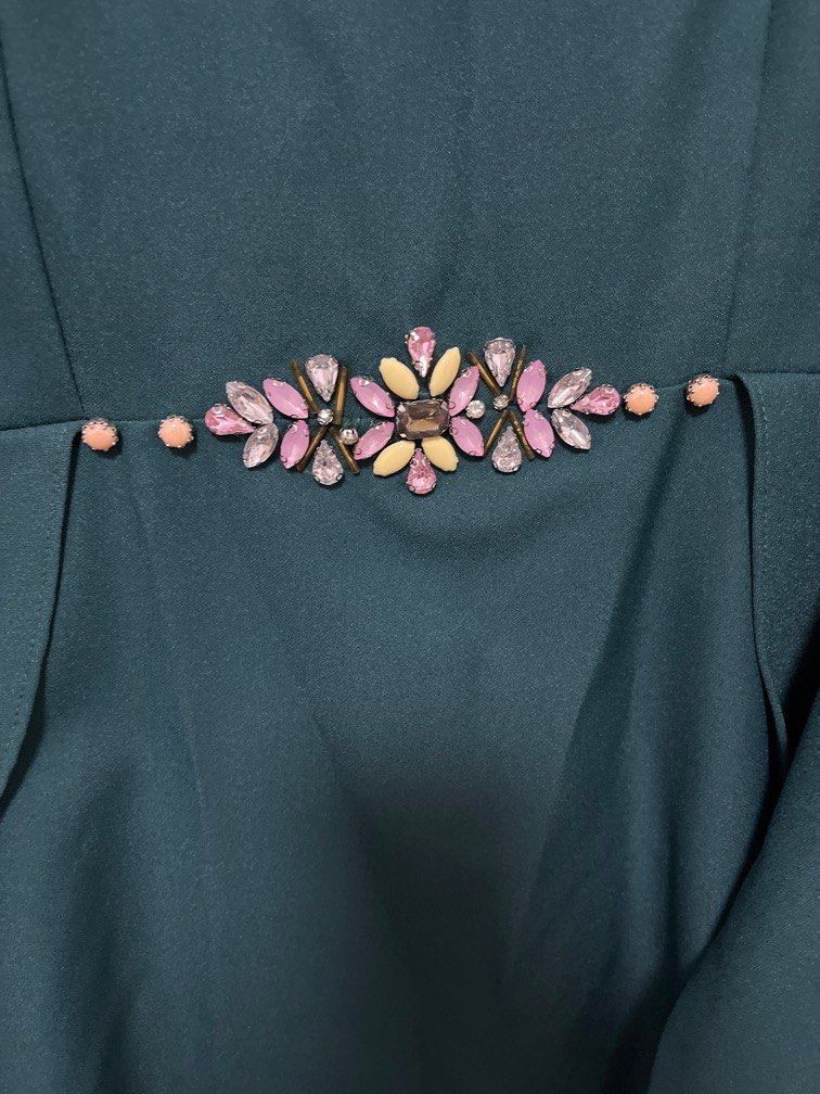 Emerald green fishtail top, Women's Fashion, Tops, Longsleeves on Carousell