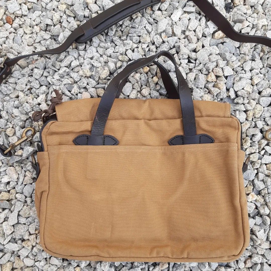 Filson 256 Tan, Men's Fashion, Bags, Sling Bags on Carousell
