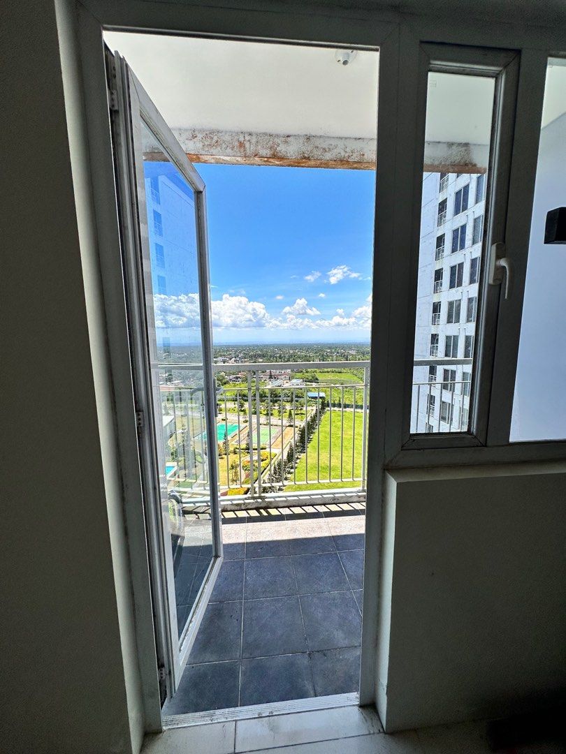 Foreclosed Condominium Unit in Tagaytay, Property, For Sale, Apartments ...