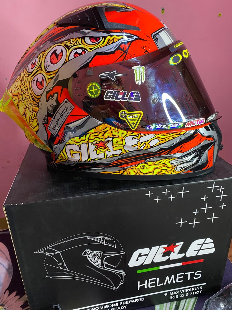 Gillie Helmet, Motorbikes, Motorbike Parts & Accessories, Helmets and ...
