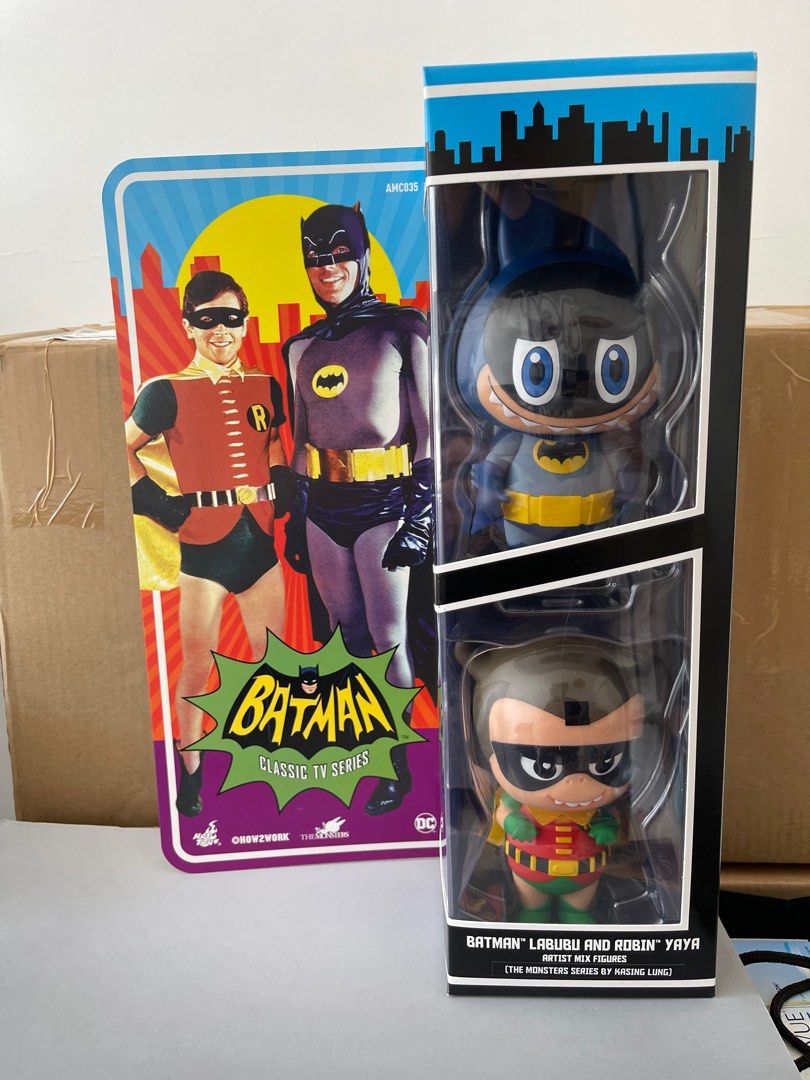 Hottoys labubu Batman and Robin, 興趣及遊戲, 玩具 & 遊戲類 - Carousell