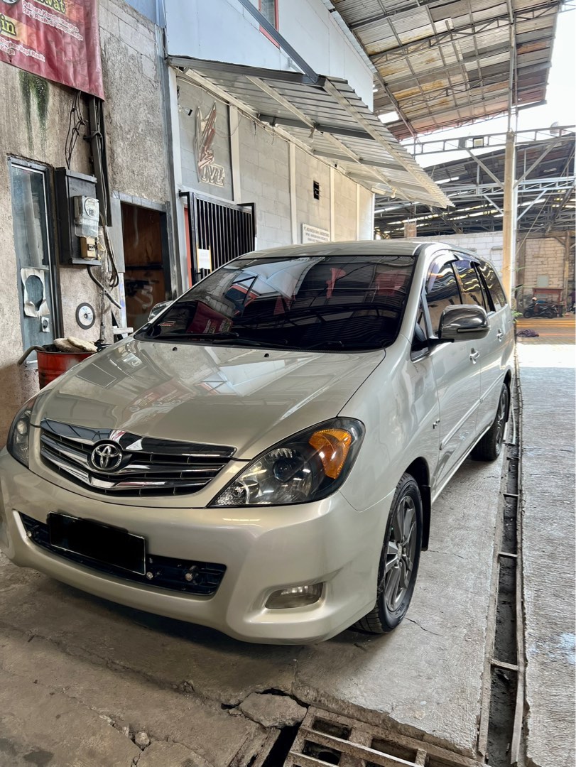 Innova matic solar tipe V 2010, Mobil & Motor, Mobil untuk Dijual di ...