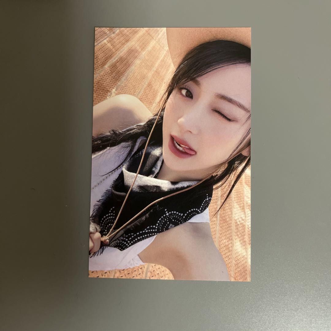 LE SSERAFIM yunjin hmv ld Unforgiven pob photocard, Hobbies & Toys, Memorabilia & Collectibles ...