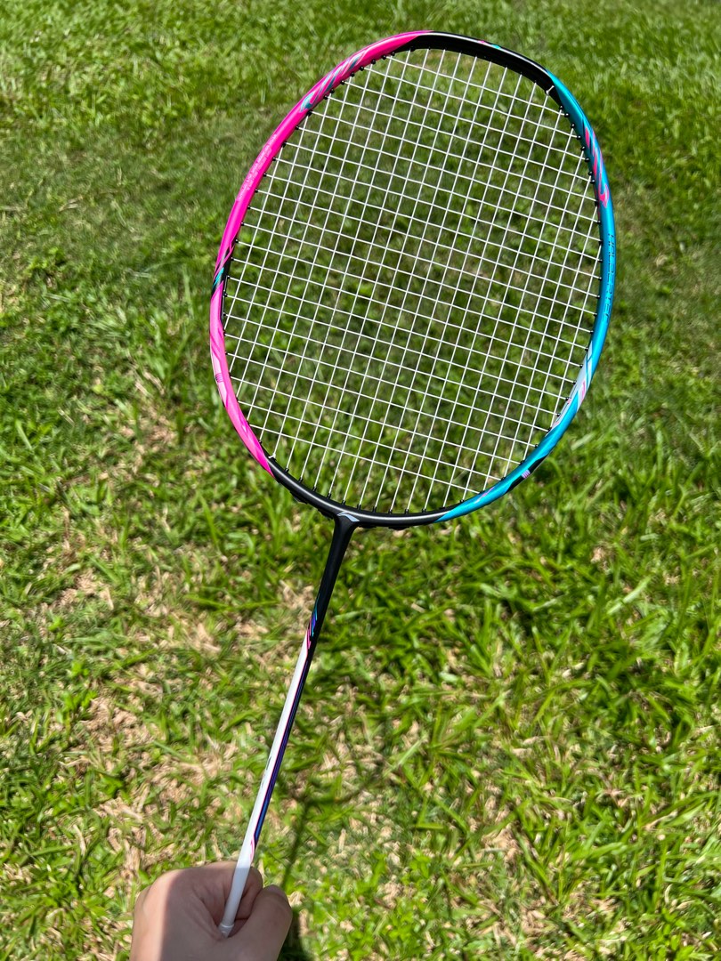 Lining Halbertec 8000, Sports Equipment, Sports & Games, Racket & Ball ...