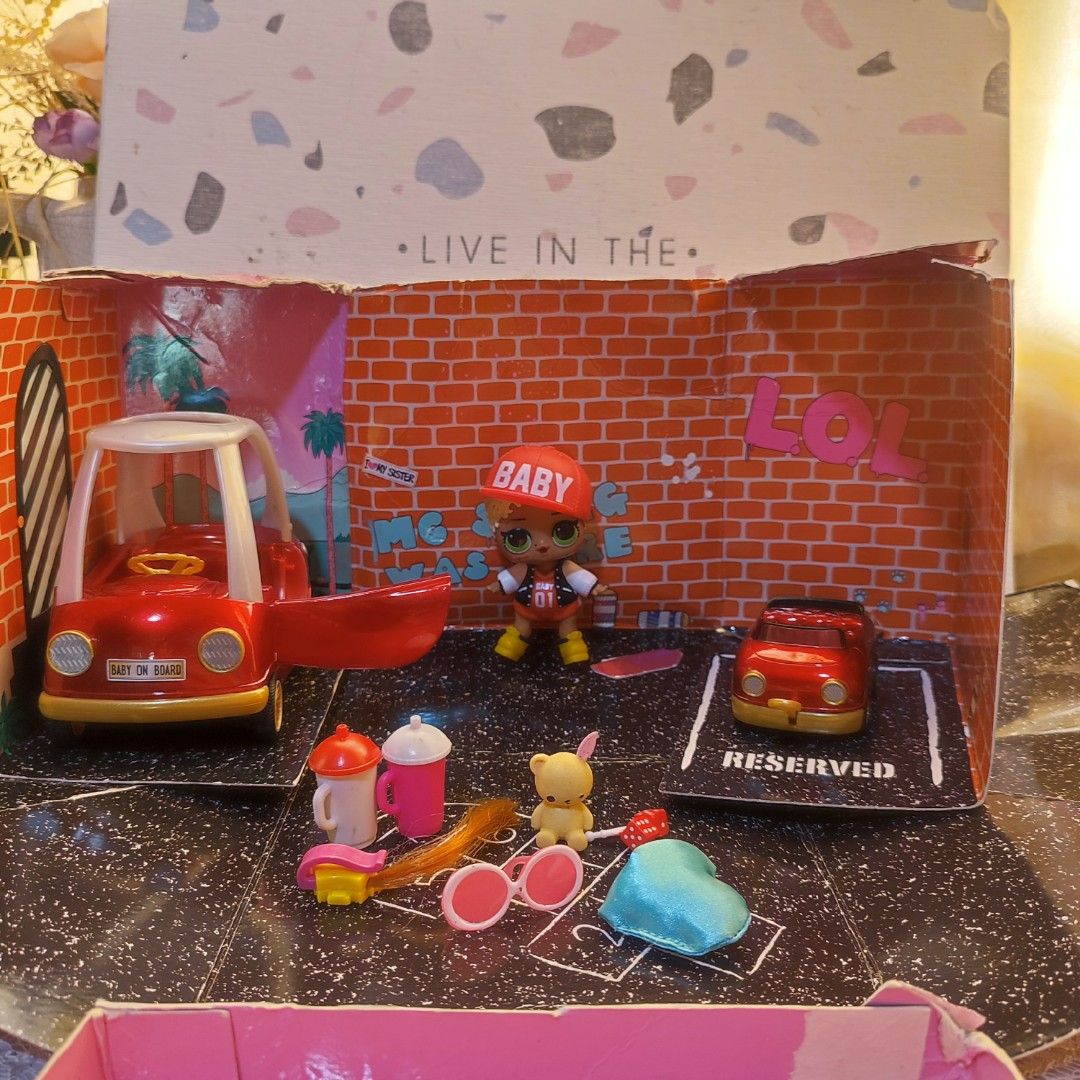 LOL SURPRISE FURNITURE SERIES 1 COZY COUPE & MC SWAG DOLL & PLAY SET ...