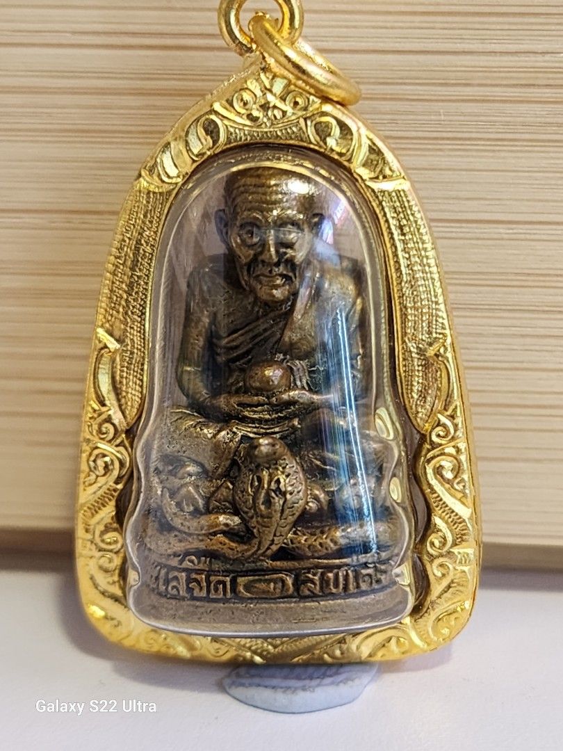 Luang phor Thuad Wat Pakor, Hobbies & Toys, Memorabilia & Collectibles ...