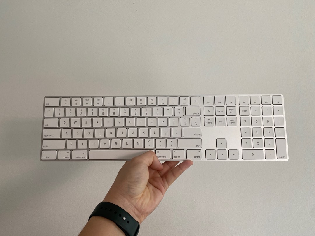 Mac Keyboard With Numeric Keypad Computers And Tech Parts And Accessories
