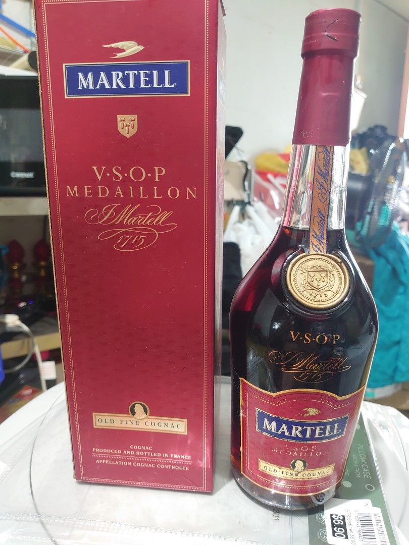 Martell VSOP Madaillon 1715 Old fine cognac 70CL, Food & Drinks, Alcoholic Beverages on Carousell