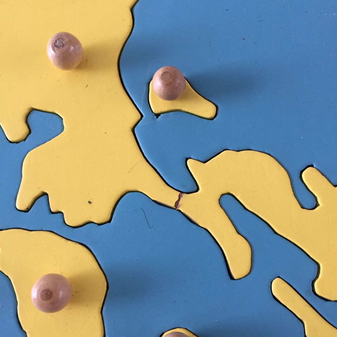 Preloved: Wooden Philippine Puzzle Map in 3 Groups by Planet Montessori ...