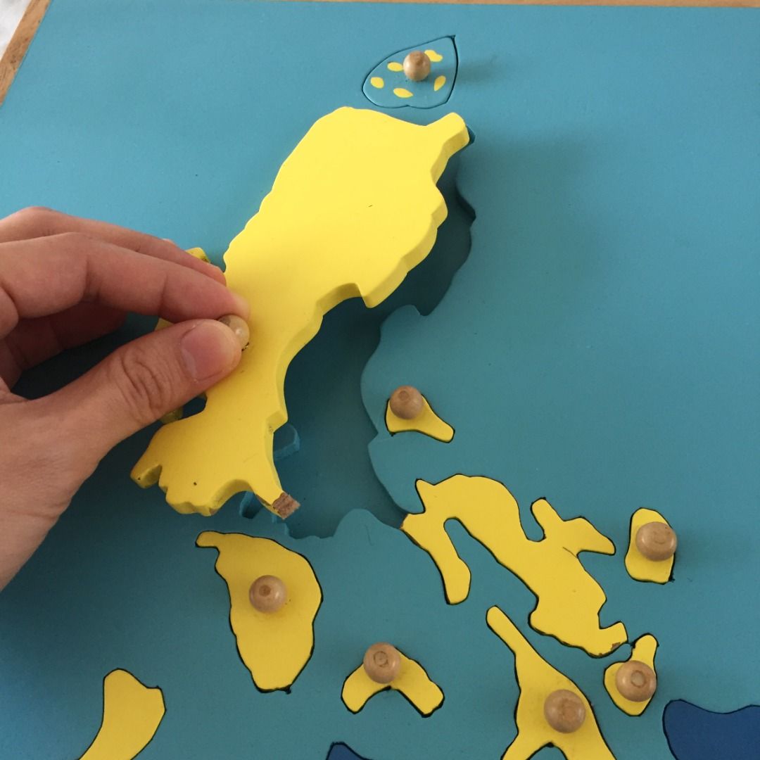 Preloved: Wooden Philippine Puzzle Map in 3 Groups by Planet Montessori ...