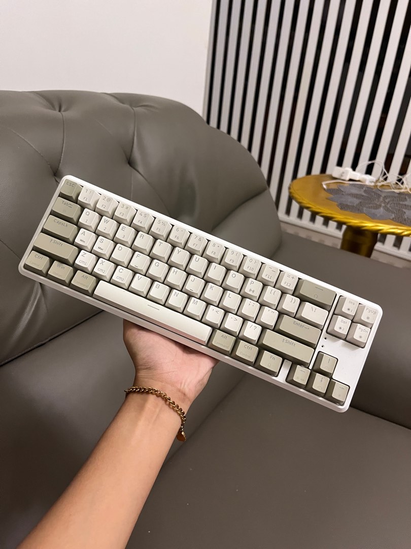 RAKK Pluma 68 Wireless Mechanical Keyboard on Carousell