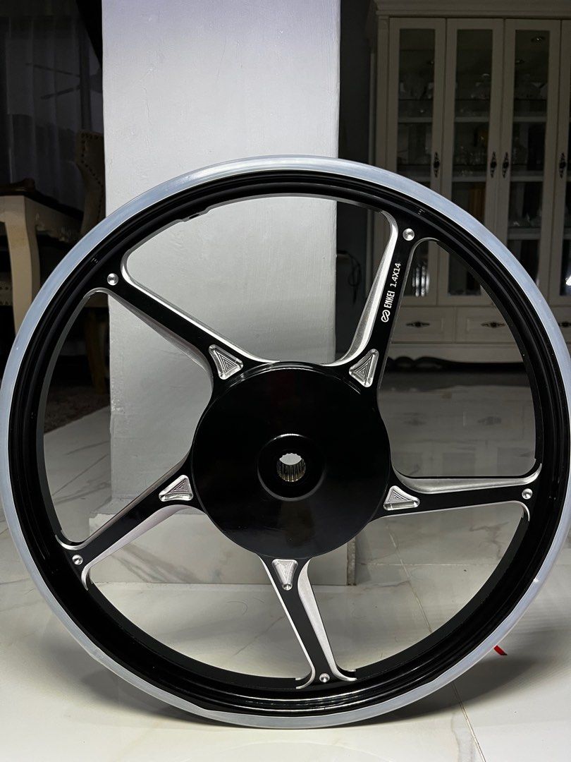 Rim fg511 enkei hitam kilat 20T, Motorbikes on Carousell