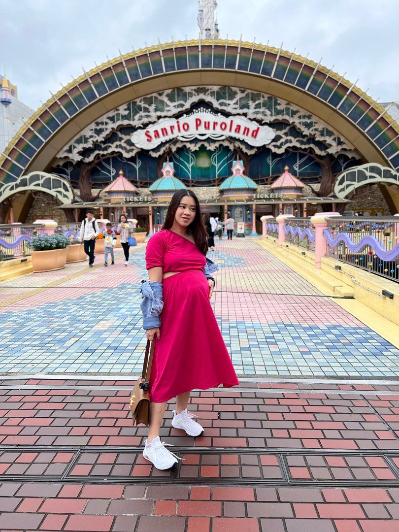 sabrina pink dress, Fesyen Wanita, Pakaian Wanita, Gaun & Rok di Carousell