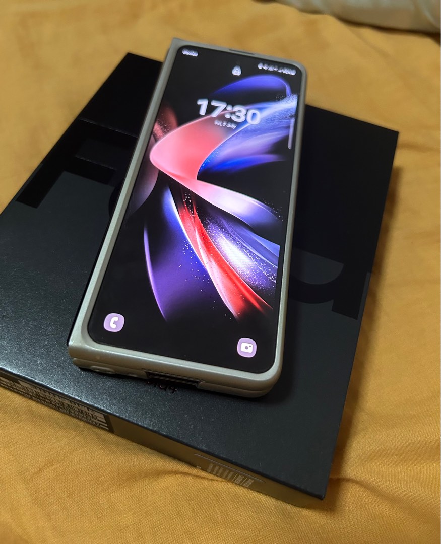 Samsung Z fold 4 - 256GB Burgundy, Mobile Phones & Gadgets, Mobile ...