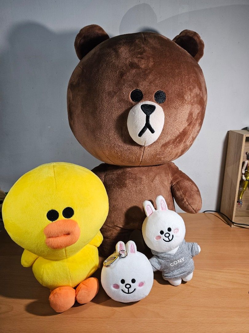 (Set) Line Friends Brown plush (Jumbo) + Sally plush + 2 Cony bag charm ...