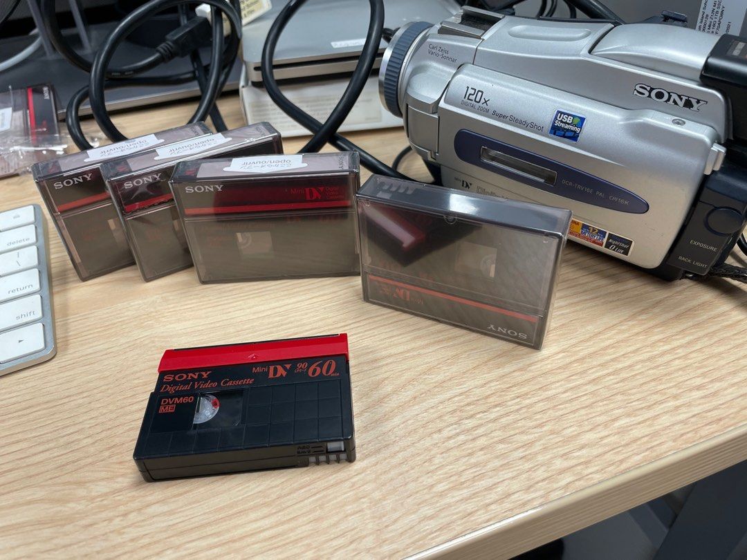 Sony Mini DV, 攝影器材, 攝錄機 - Carousell