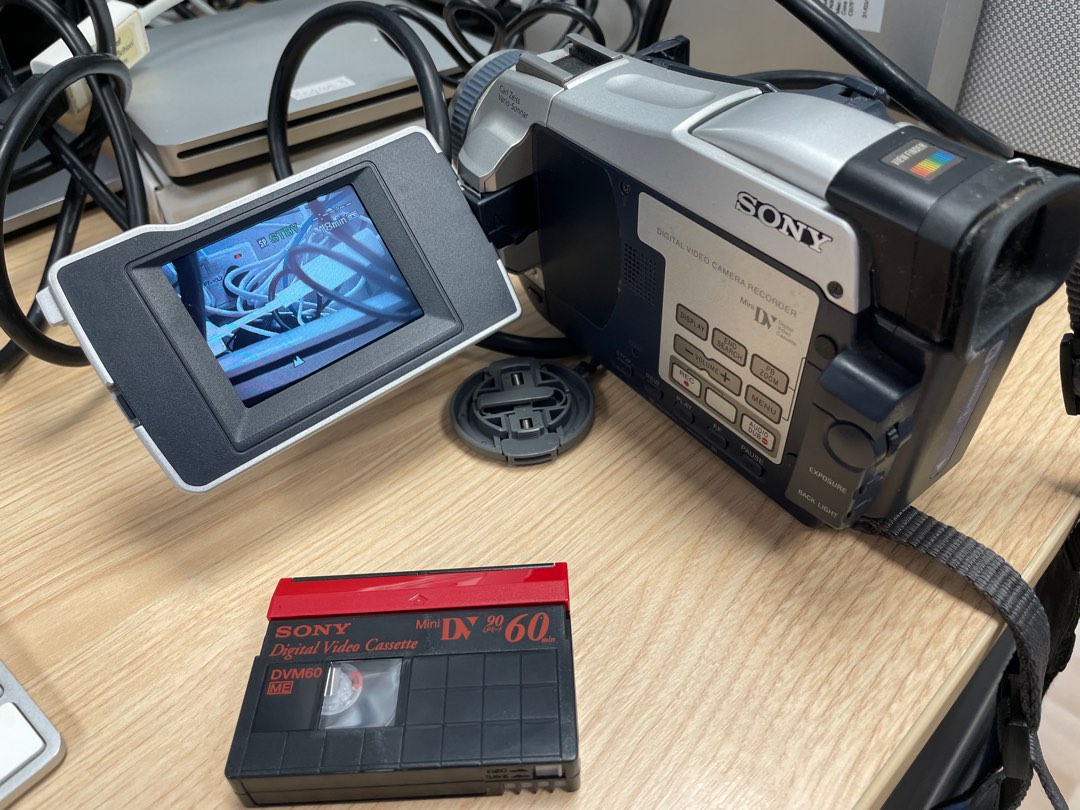 Sony Mini DV, 攝影器材, 攝錄機 - Carousell